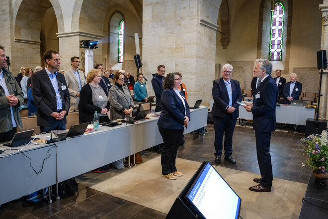 Eröffnung der Tagung und Verpflichtung neuer Synodaler