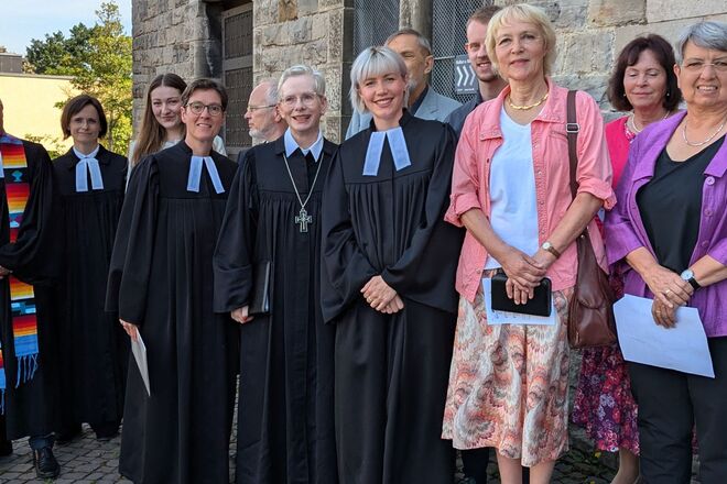 Lydia Stuckenberg in Hannover zur Pastorin ordiniert